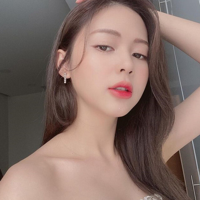 pg88fyi｜アトリエ｜ILLUSTDAYS シンプルイラストポートフォリオ