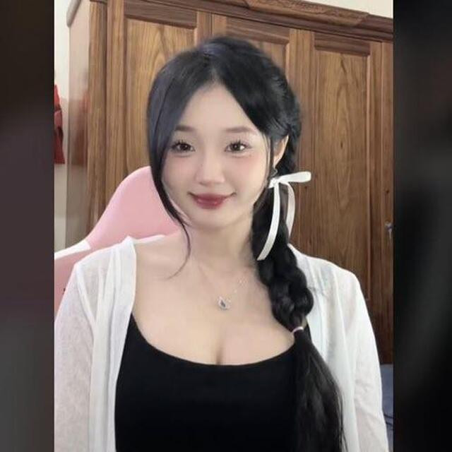 binhan｜アトリエ｜ILLUSTDAYS シンプルイラストポートフォリオ